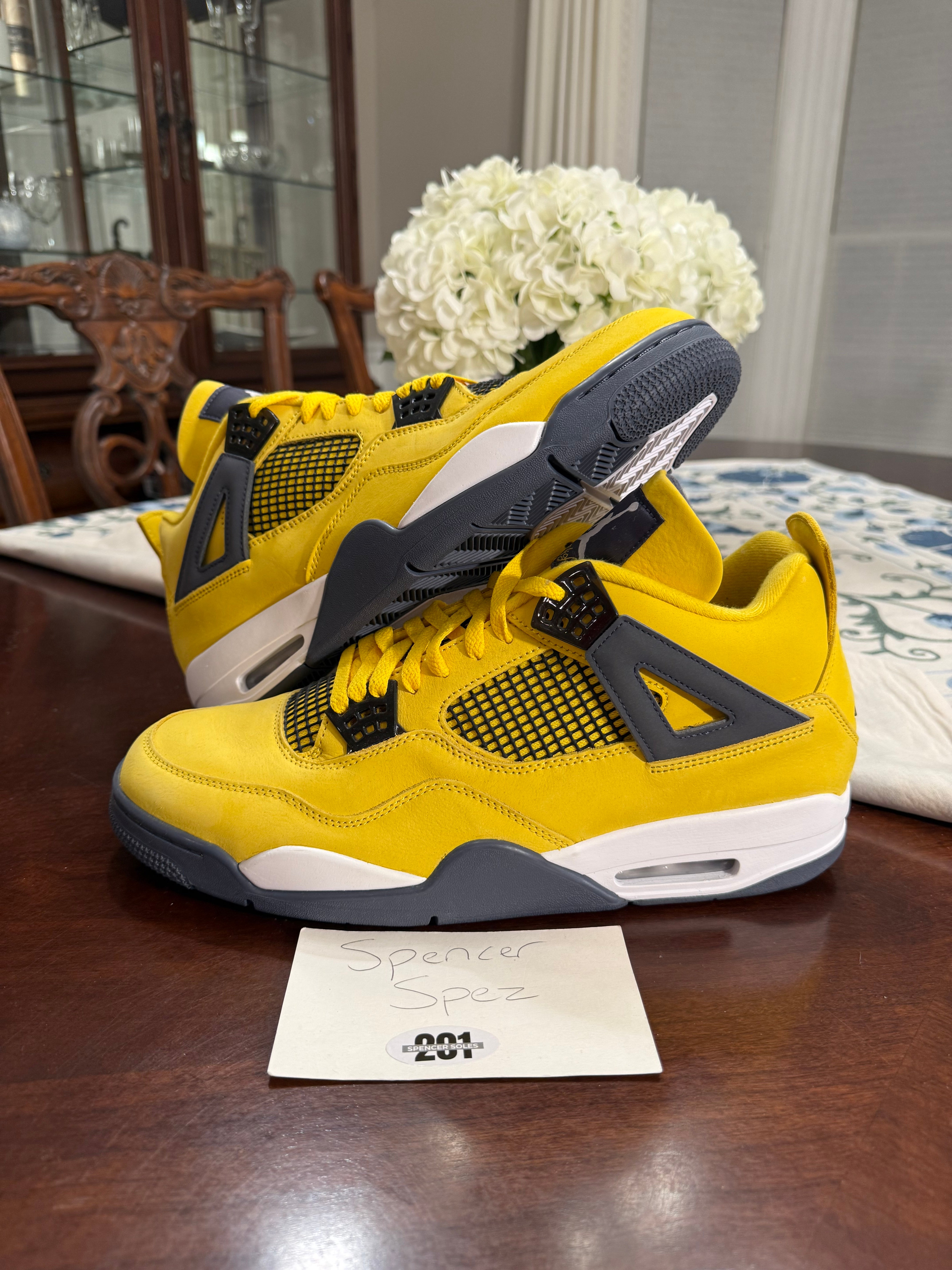 Jordan Retro 4 Lightning 2021 – Spencer Soles